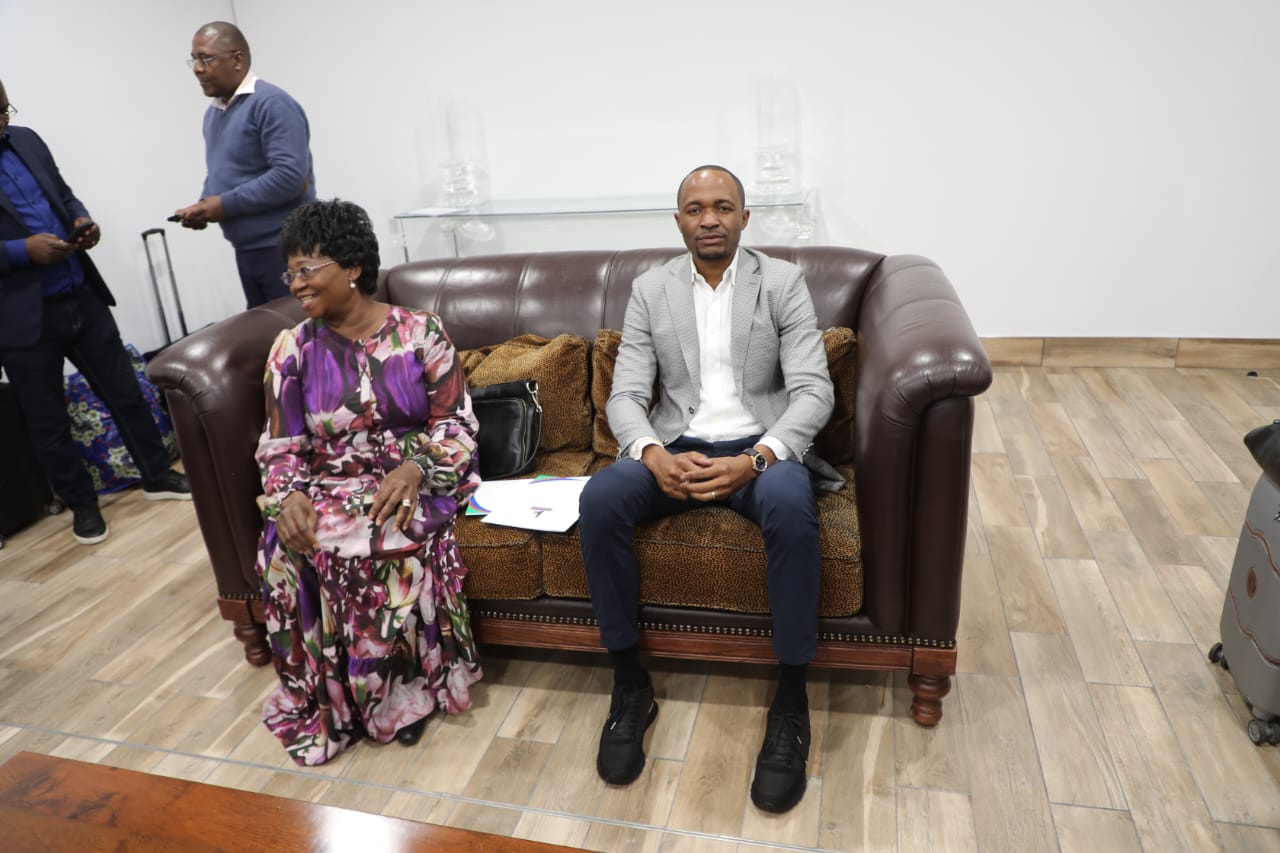 VICE-PRESIDENTE DO MPLA EM VISITA DE TRABALHO NA NAMÍBIA - MPLA